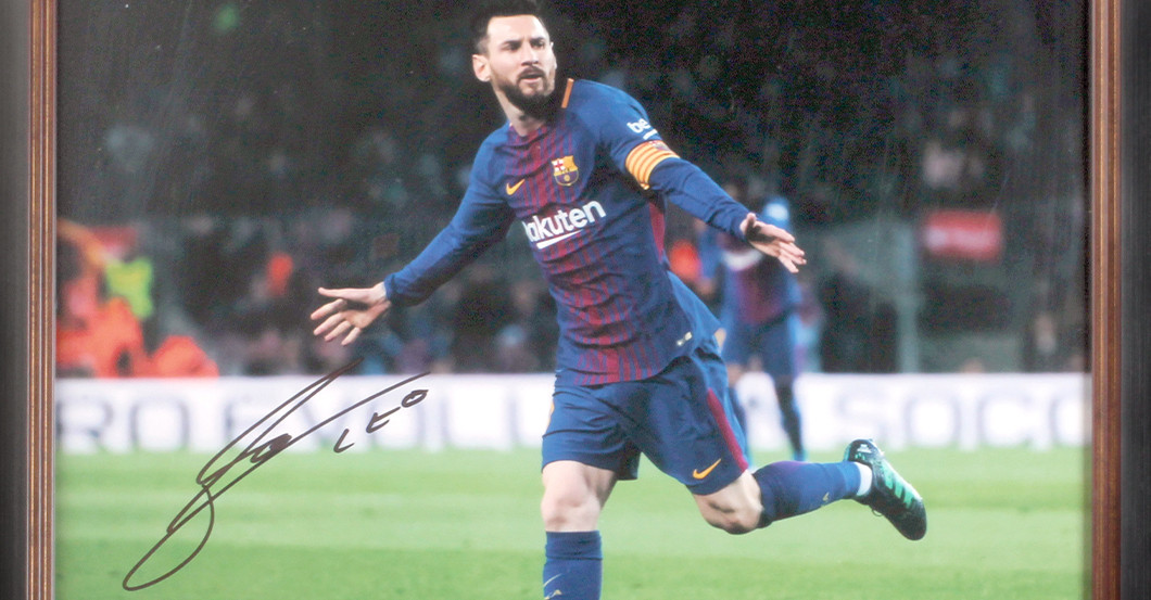 Lionel Messi - Signed Picture from his Time at FC Barcelona