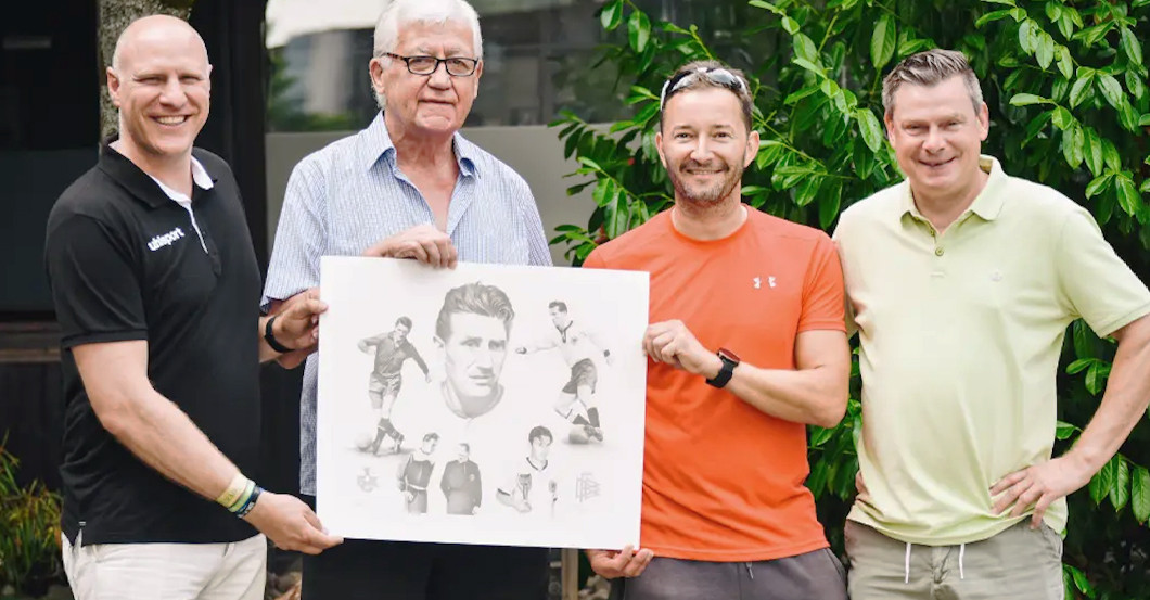 Fritz Walter – eine signierte Zeichnung der Fußballlegende